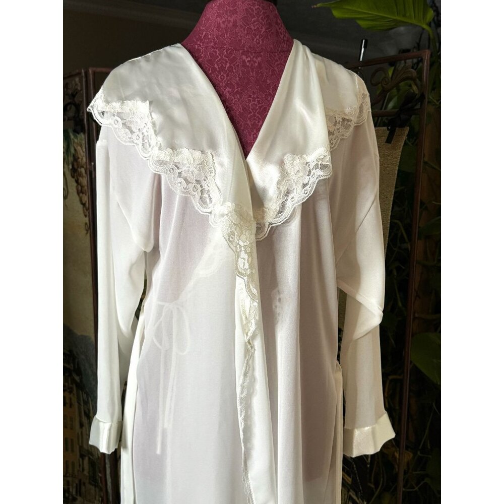 Vintage Sheer White Lace Trimmed Robe With Belt - Gem